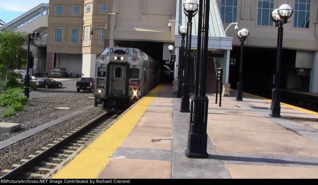 Multilevel Cab Car 7036